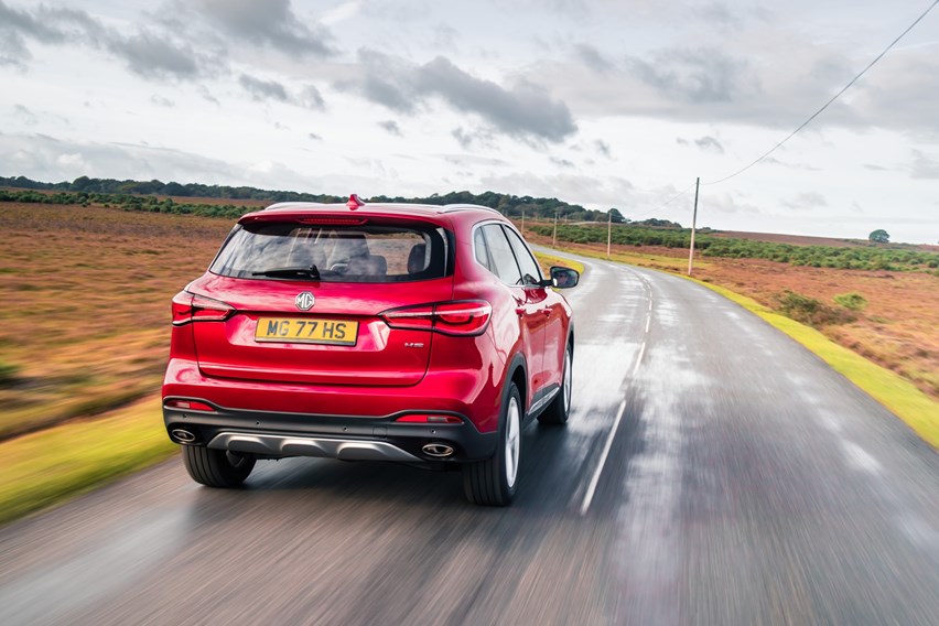 MG HS (2022) boot space, practicality and safety | Parkers