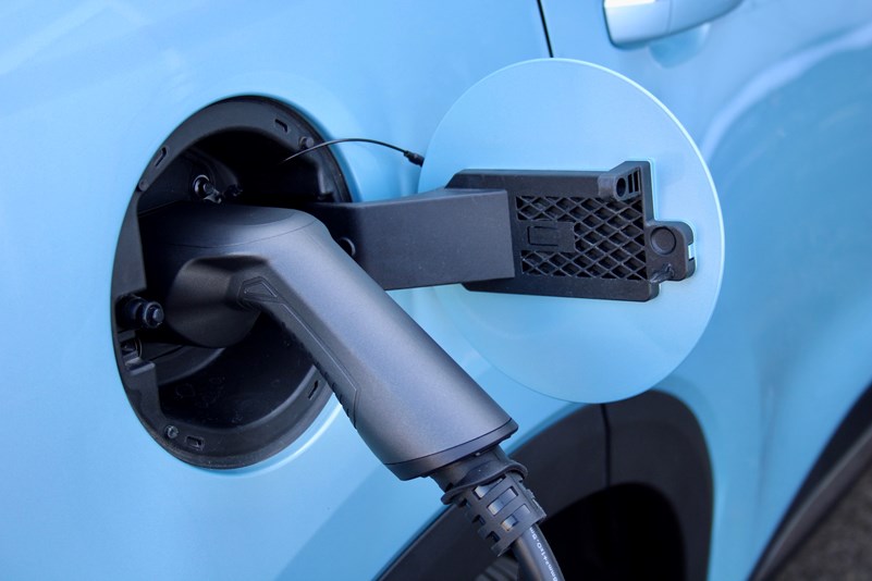 MG HS (2022) boot space, practicality and safety | Parkers