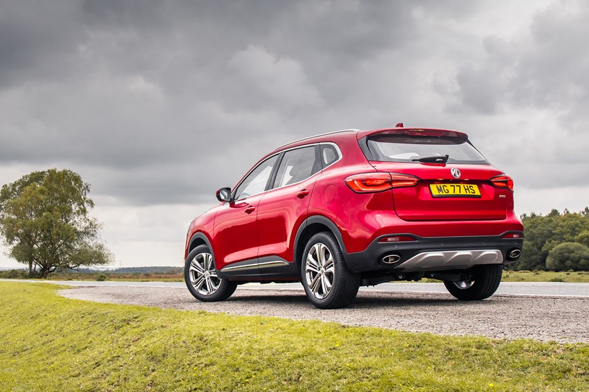 MG HS (2022) boot space, practicality and safety | Parkers