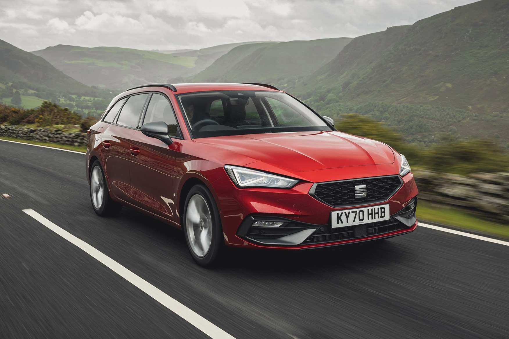 SEAT Leon Estate (2023) boot space, practicality and safety | Parkers