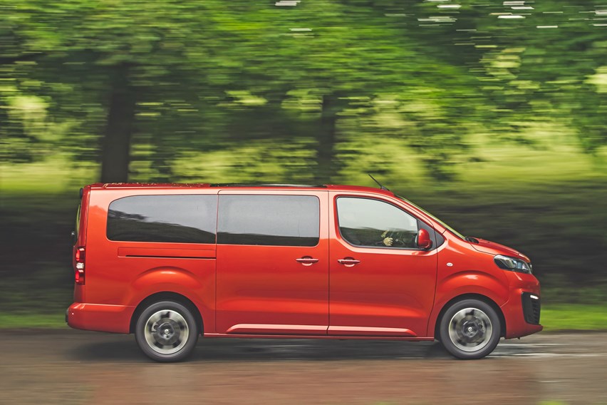Vauxhall Vivaro Life (2022) interior, tech and comfort | Parkers