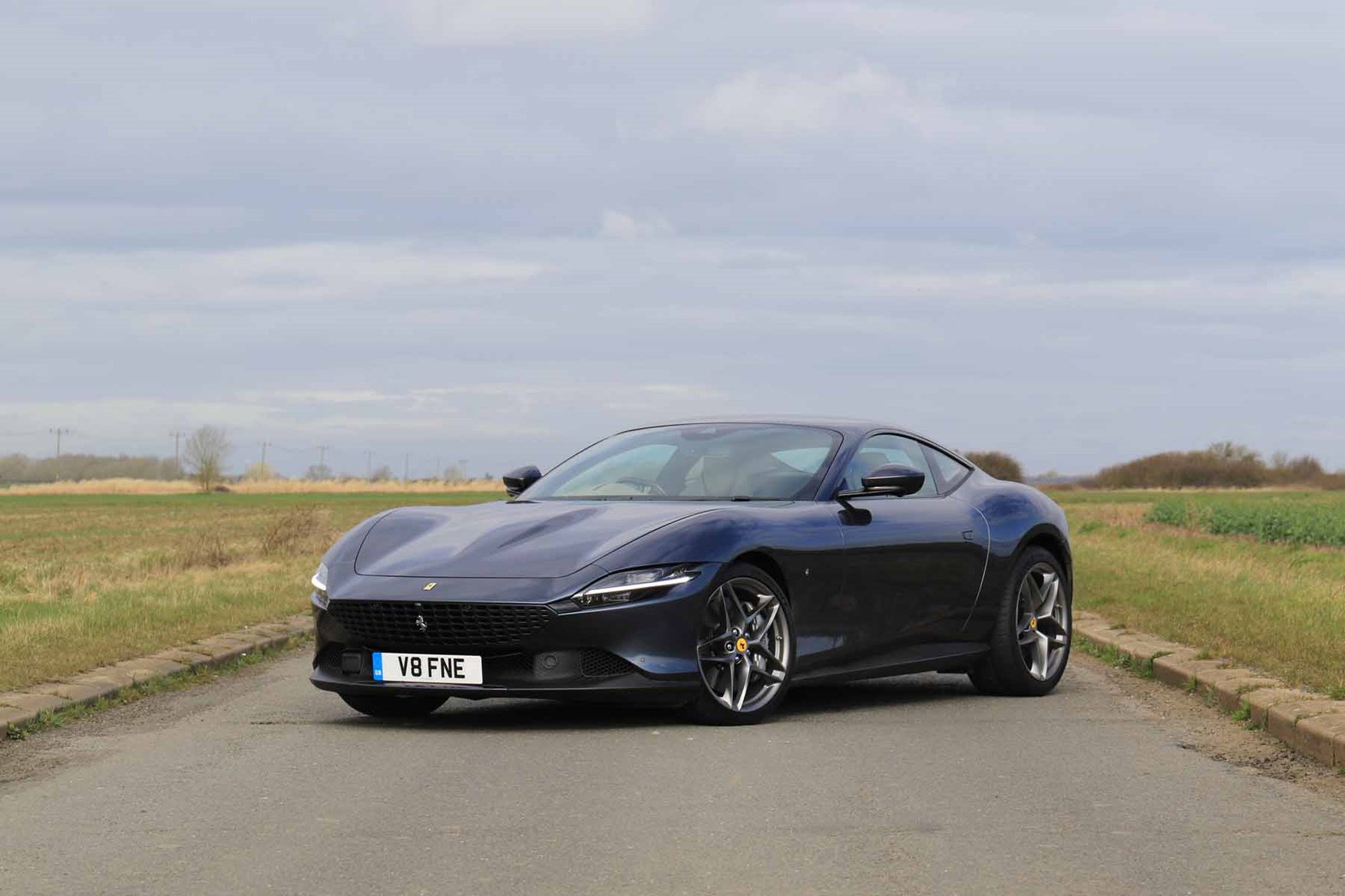 Ferrari Roma (2022) engines, drive and performance | Parkers