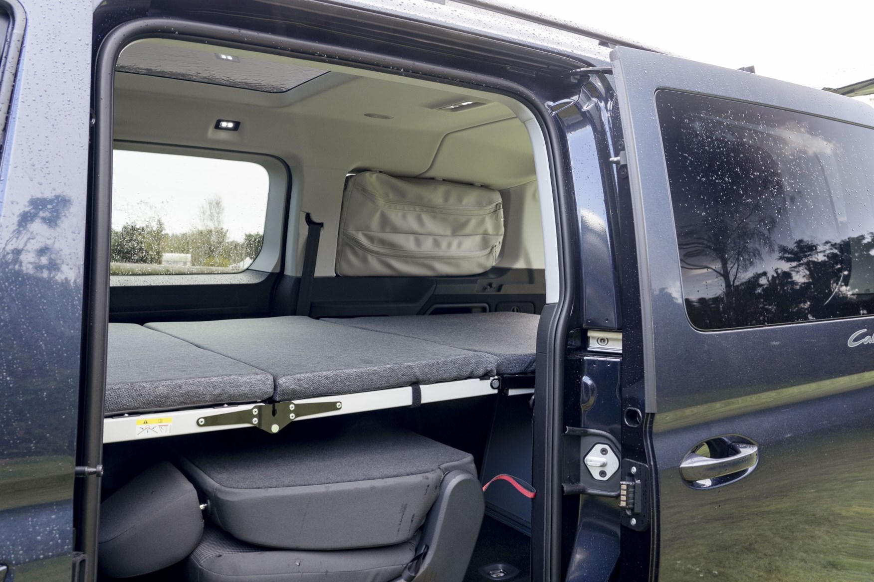 Volkswagen Caddy California Review (2021)