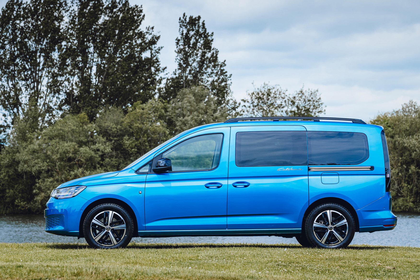 Volkswagen Caddy California Review (2021)