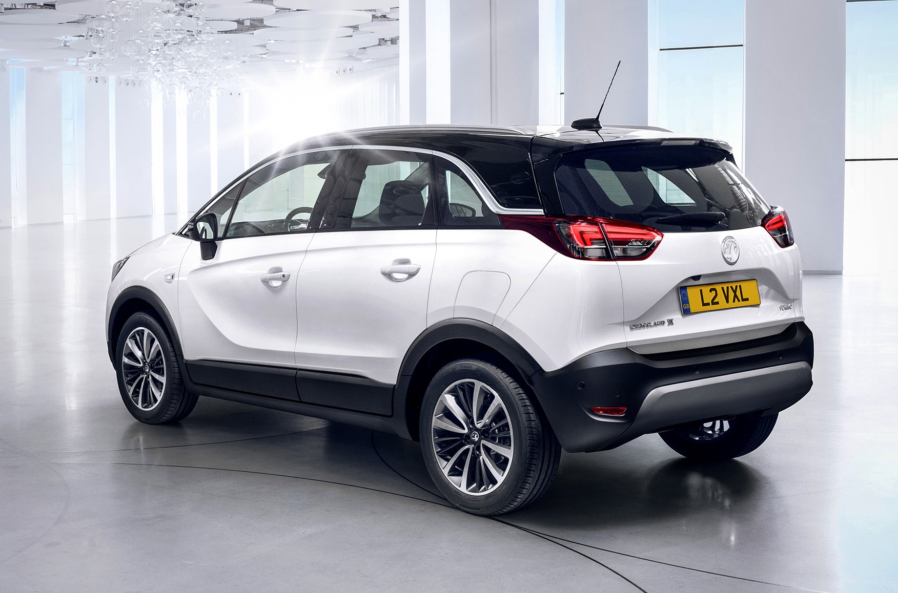 Used Vauxhall Crossland X SUV (2017 - 2020) boot space, practicality ...