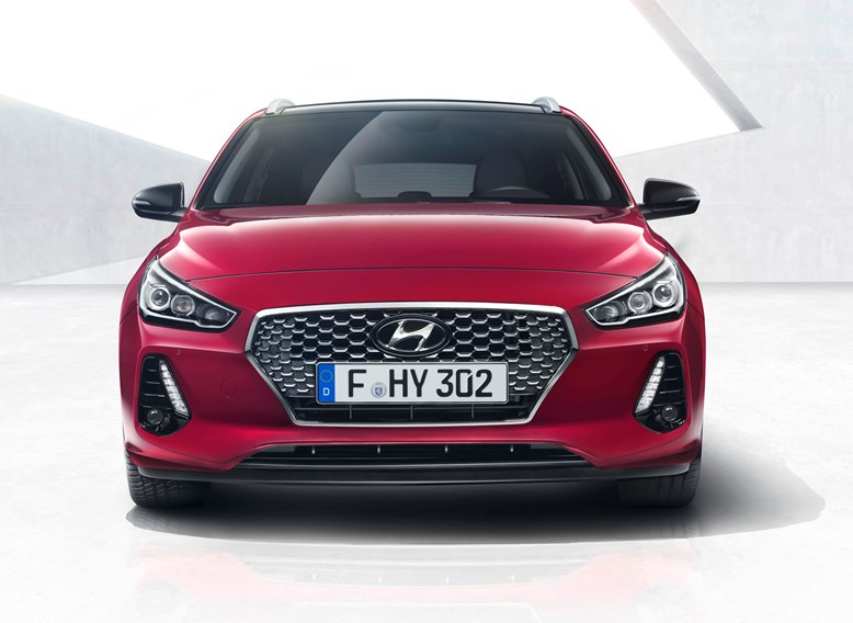 Hyundai i30 Tourer Review (2022) | Parkers