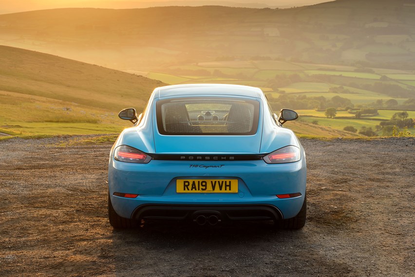 Porsche 718 Cayman (2022) engines, drive and performance | Parkers