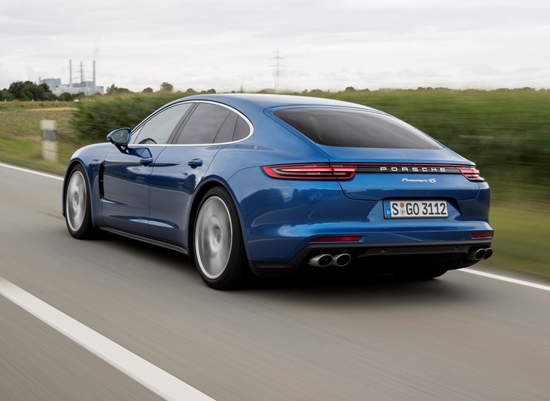 Porsche Panamera (2022) boot space, practicality and safety | Parkers