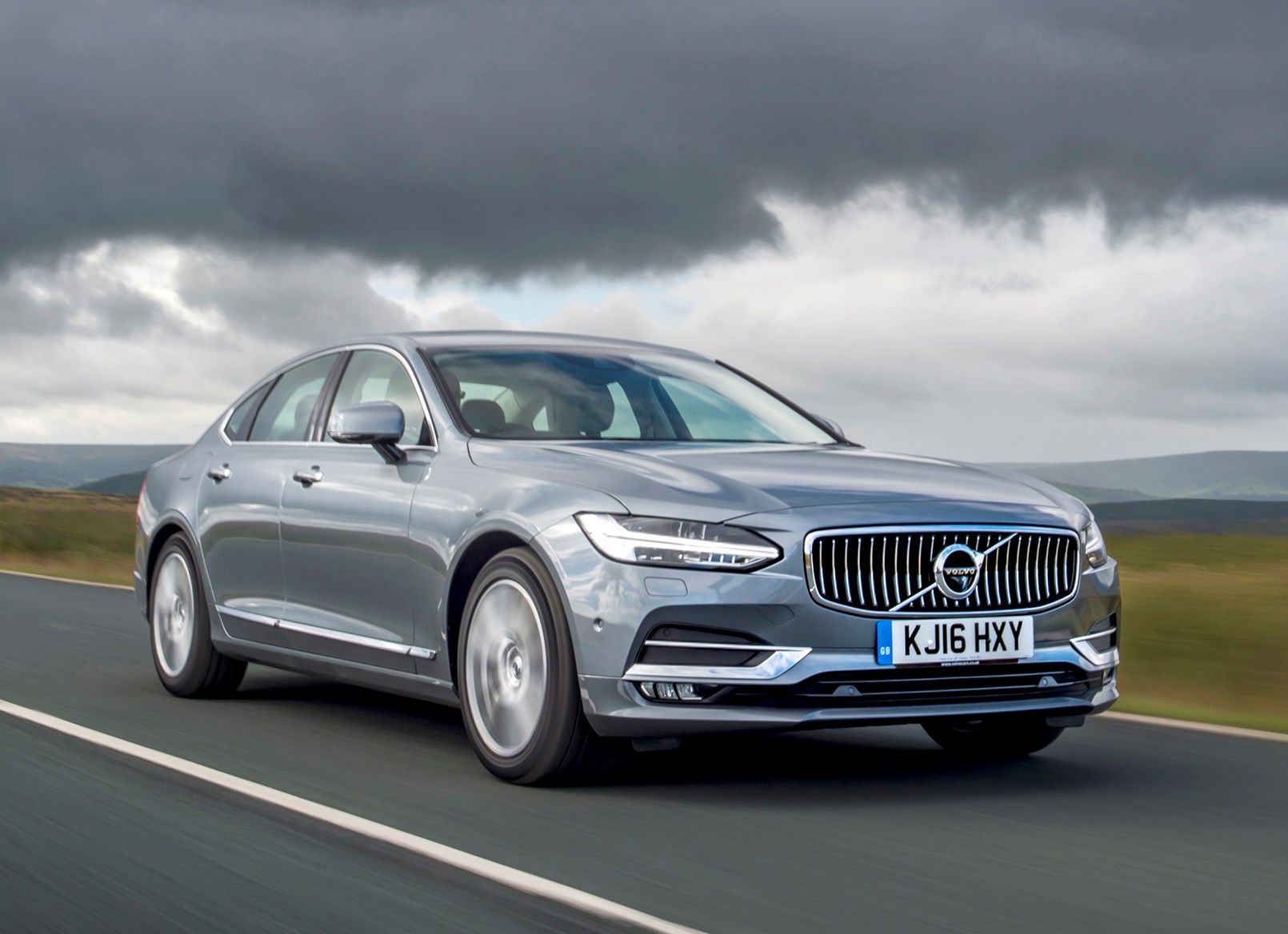 Volvo S90 (2022) boot space, practicality and safety | Parkers