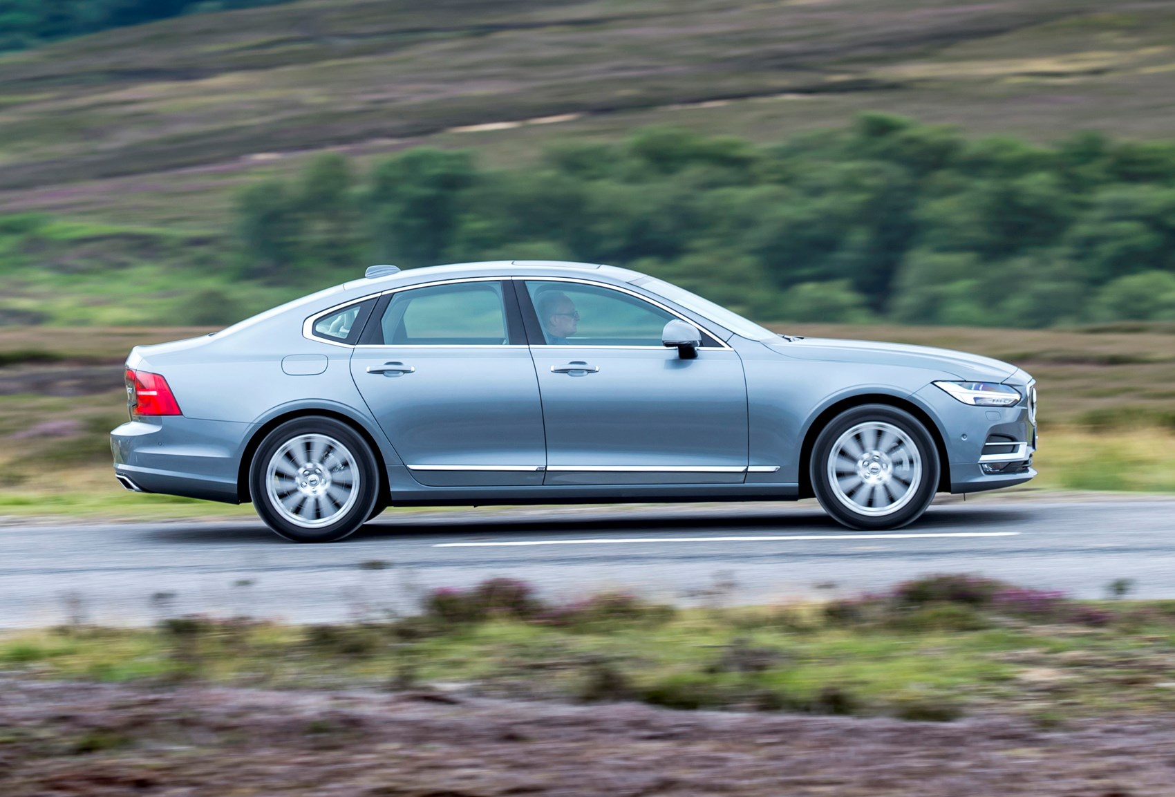 Volvo S90 (2022) boot space, practicality and safety | Parkers