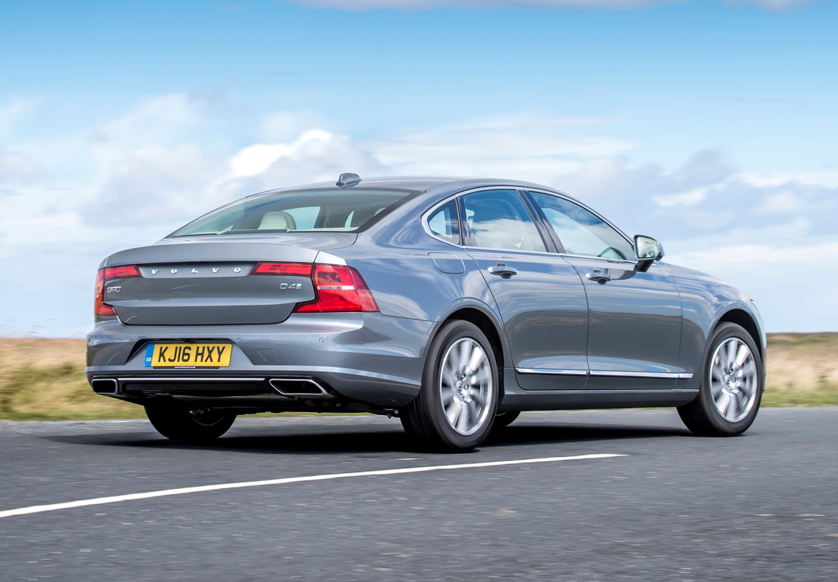 Volvo S90 (2022) engines, drive and performance | Parkers