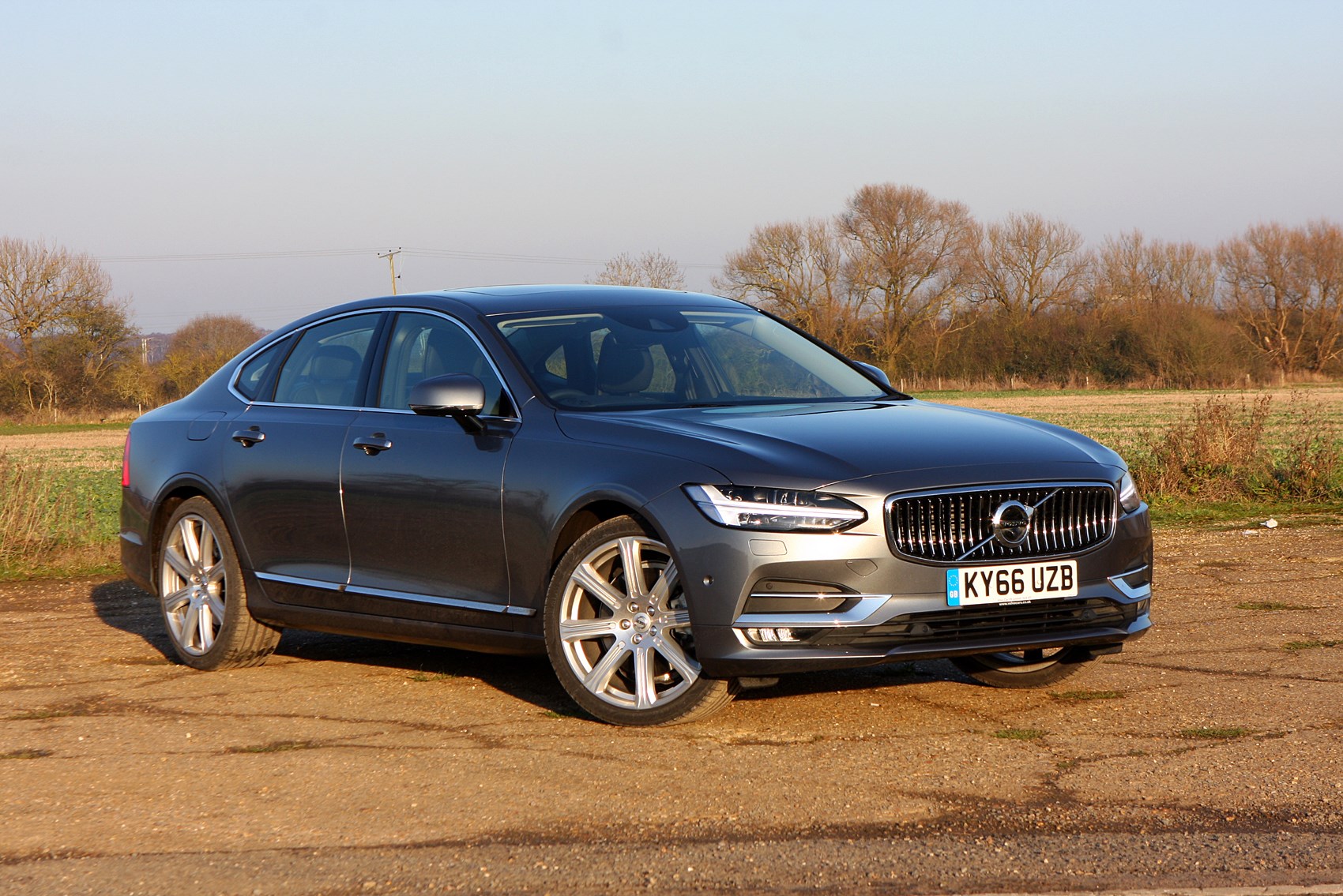 Volvo S90 (2022) boot space, practicality and safety | Parkers