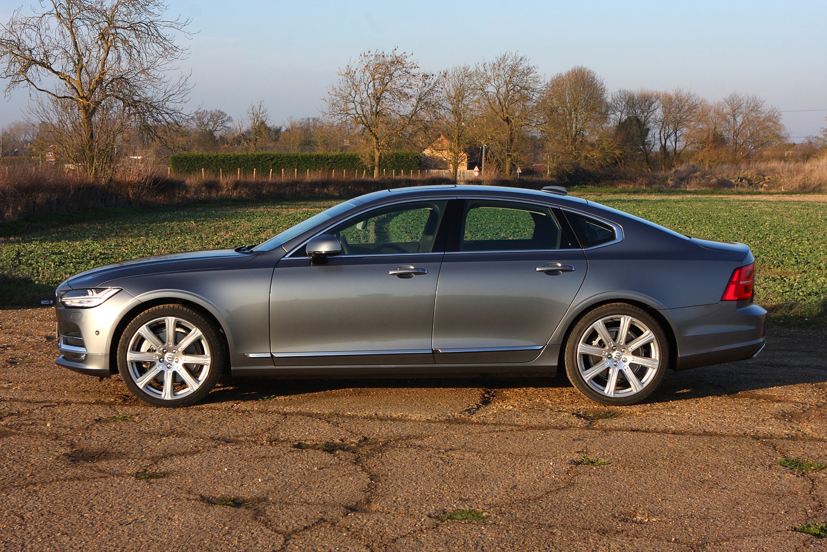 Volvo S90 (2022) boot space, practicality and safety | Parkers