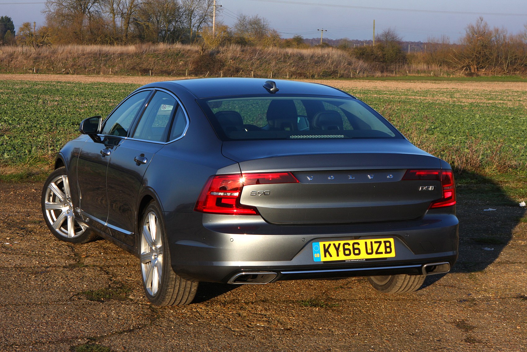 Volvo S90 (2022) boot space, practicality and safety | Parkers