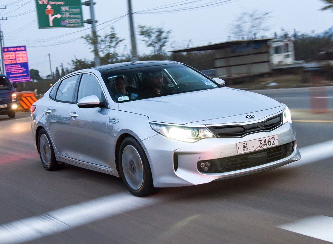 Used Kia Optima Saloon (2016 - 2019) boot space, practicality and ...