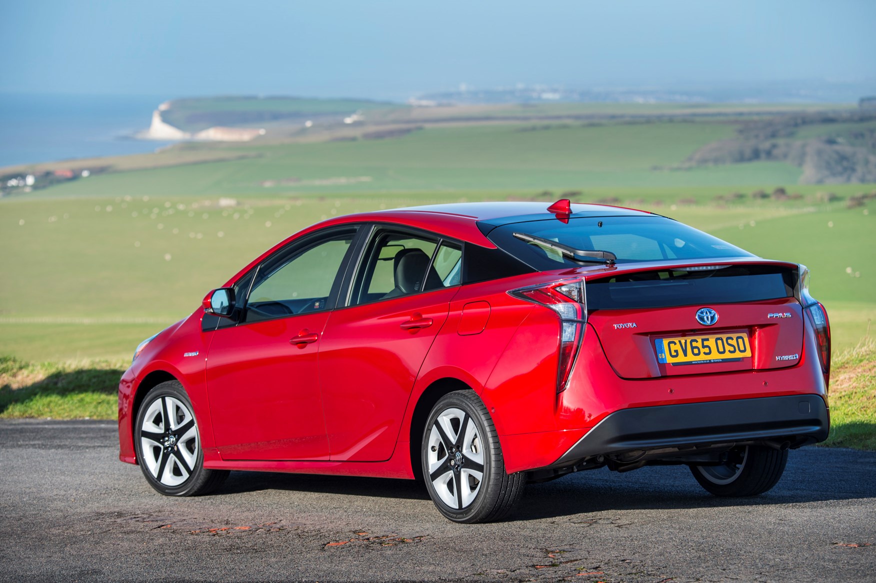 Used Toyota Prius Hatchback (2015 - 2022) Review | Parkers