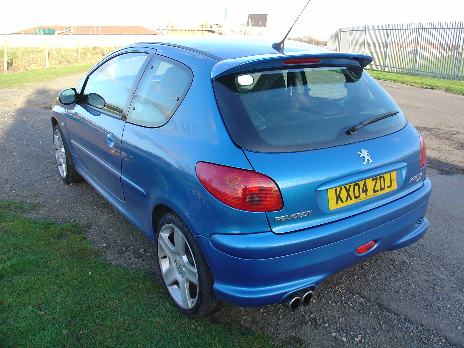 Used Peugeot 206 GTi (1999 - 2006) Review | Parkers