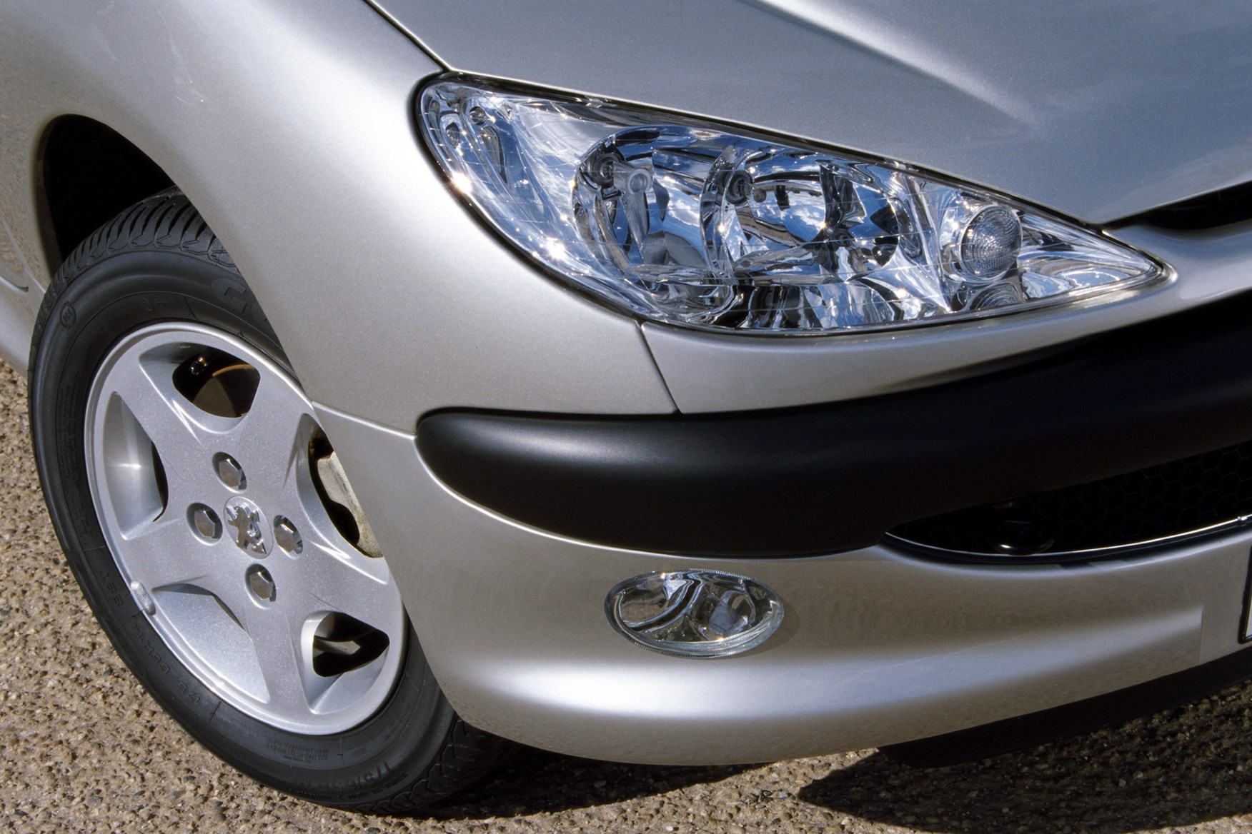 Used Peugeot 206 Hatchback (1998 - 2009) engines | Parkers