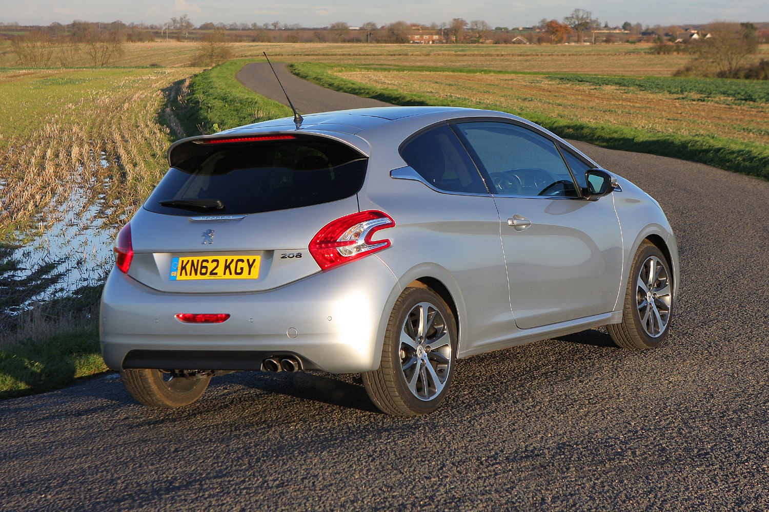 Used Peugeot 208 Hatchback (2012 - 2019) Review | Parkers