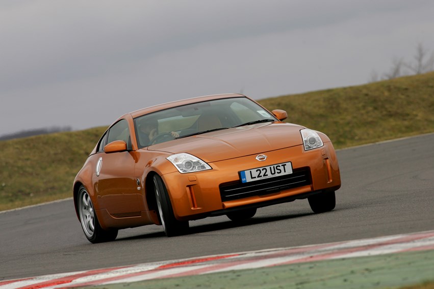 Used Nissan 350Z Coupe (2003 - 2010) boot space, practicality and ...