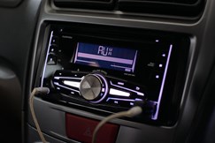 What is an aux-in? Here's where you can find it in your car and how to ...