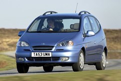 Used Daewoo Tacuma Estate (2000 - 2005) boot space & practicality | Parkers