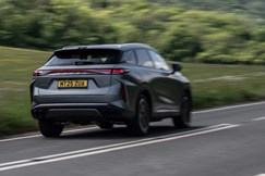 Omoda 9 Review: High-tech Hybrid SUV with Luxury Ambitions