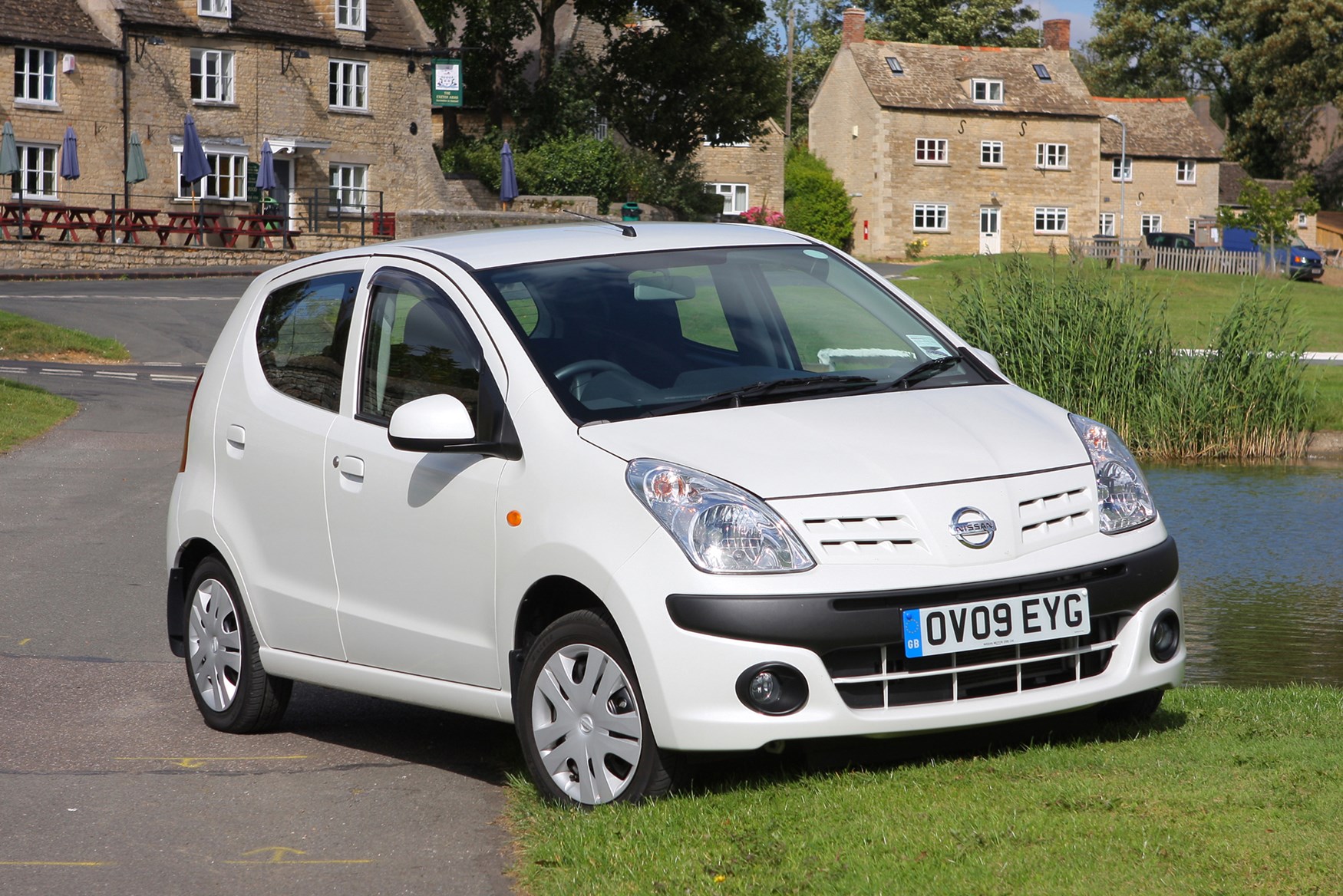 Nissan Pixo Hatchback (2009 - 2013) Photos | Parkers