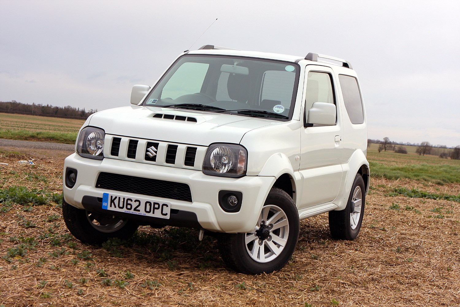 Suzuki Jimny Estate (1998 - ) Photos | Parkers