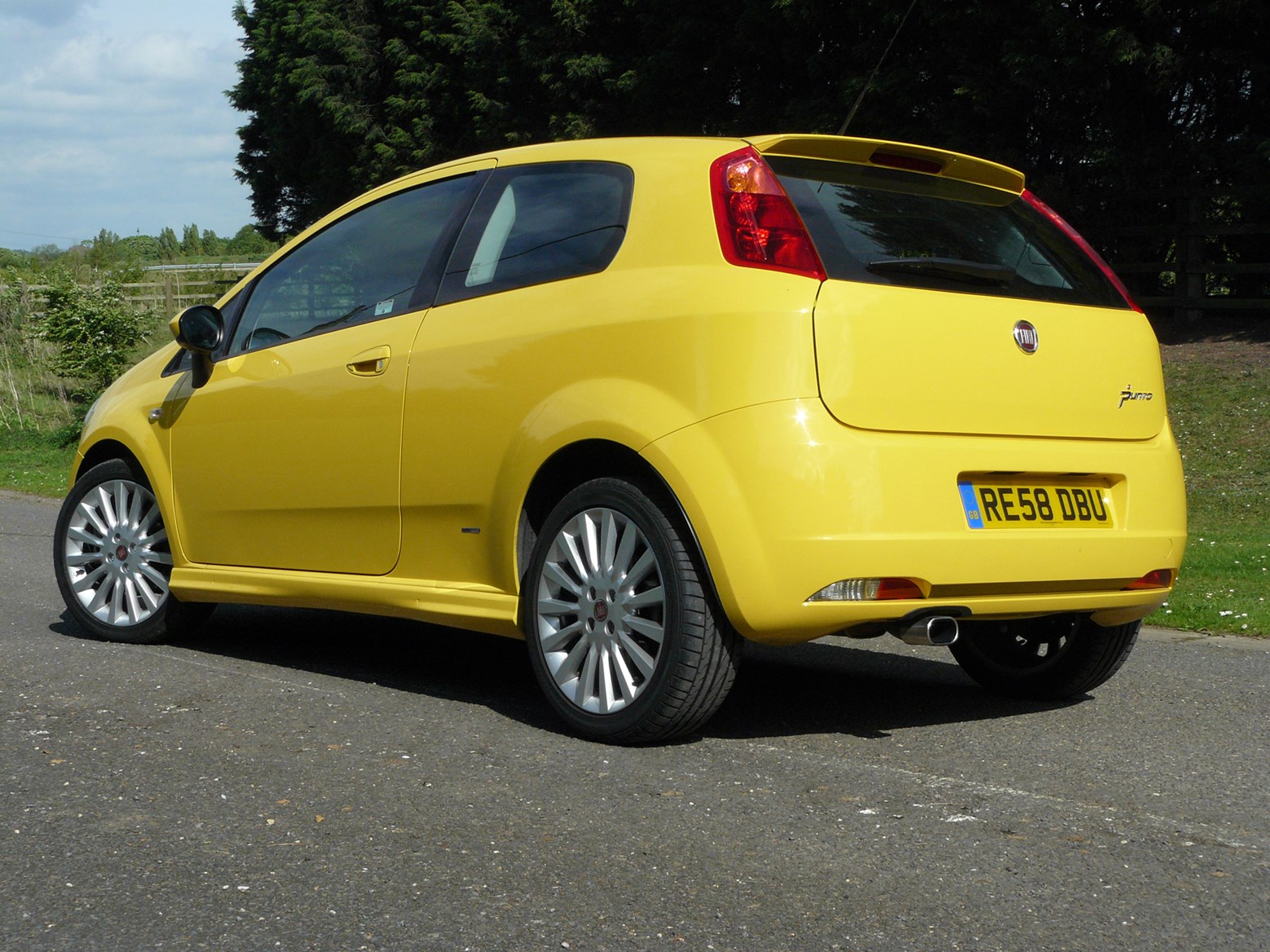 Fiat Grande Punto Hatchback (2006 - 2010) Photos | Parkers
