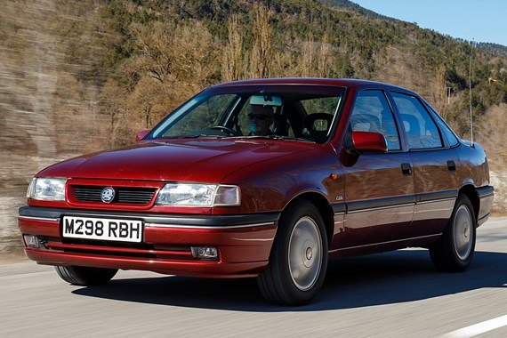 Vauxhall Cavalier Saloon 2.0 GSi 2000 16V 4d specs & dimensions | Parkers