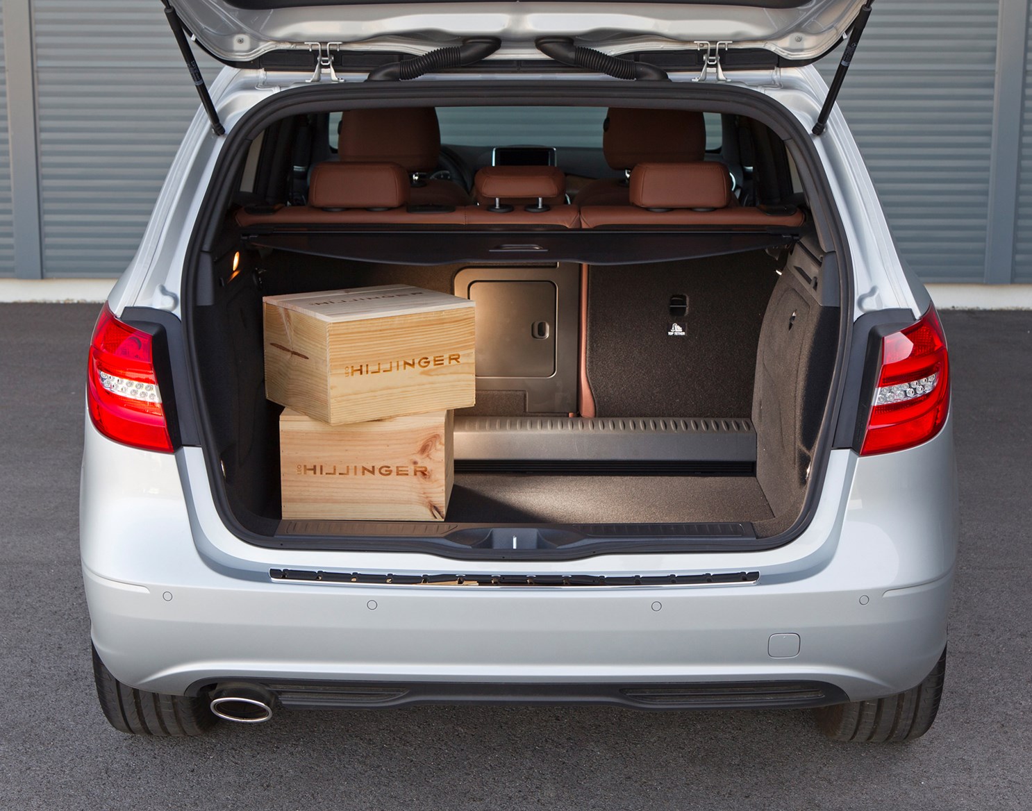 Mercedes-Benz B-Class Estate (2012 - ) Features, Equipment and ...