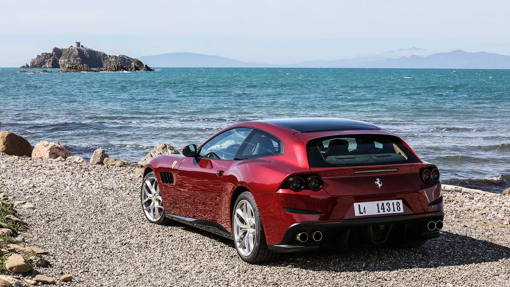 Road test: Ferrari GTC4Lusso | Parkers