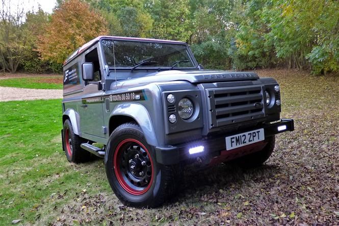 Review: JE Engineering Land Rover Defender with automatic gearbox ...