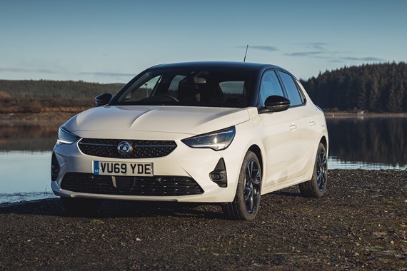 Vauxhall Corsa Hatchback Ultimate Nav 1.2 (100PS) Turbo auto 5d specs ...