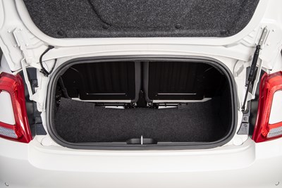 Fiat 500 Review (2023) | Parkers