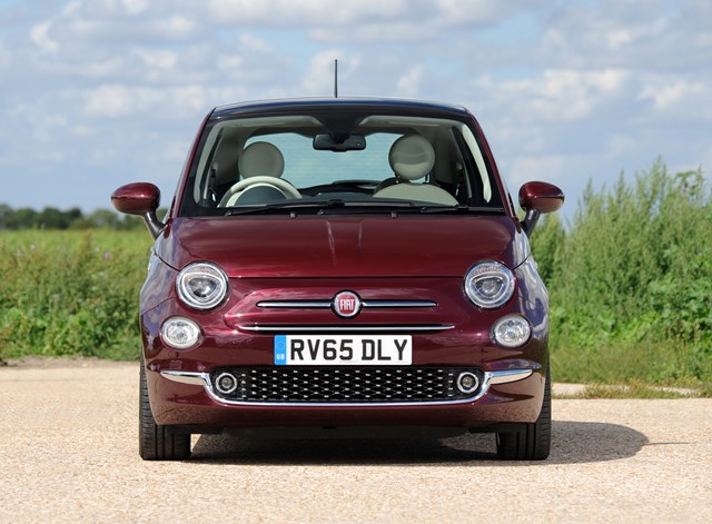 Fiat 500 review: charming city car with a dash of Italian chic | Parkers