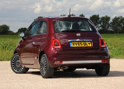 Fiat 500 review: charming city car with a dash of Italian chic | Parkers