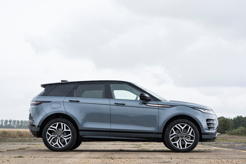 Range Rover Evoque (2025) boot space & practicality