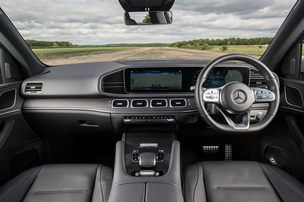 Mercedes-Benz GLE (2026) interior