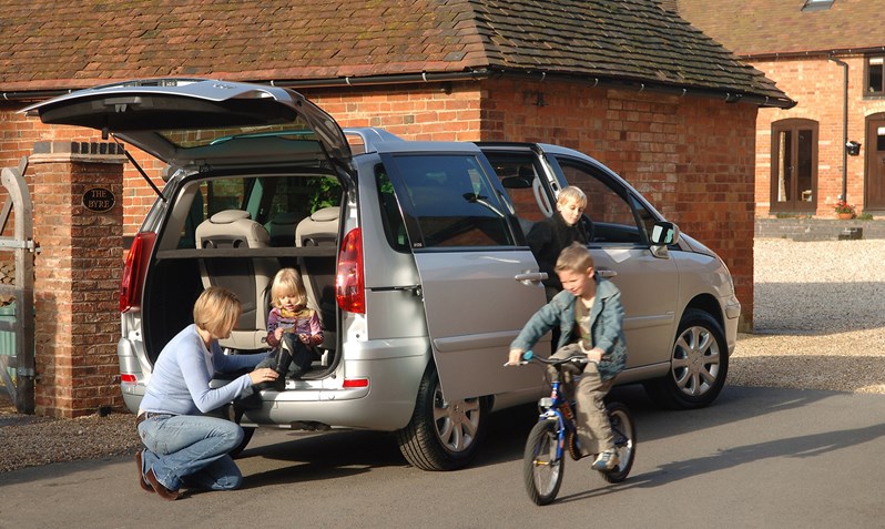 Used Peugeot 807 Estate (2002 - 2010) boot space & practicality