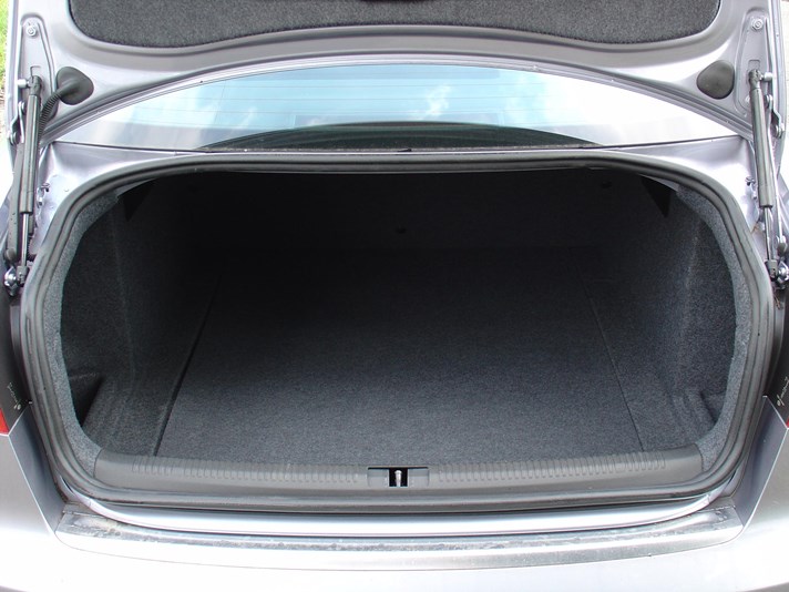 Used Audi A4 Saloon (2005 - 2007) boot space & practicality