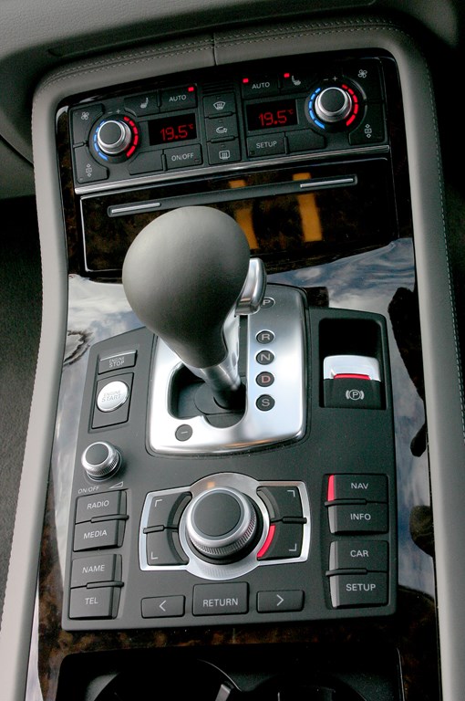 Used Audi A8 Saloon (2003 - 2011) boot space & practicality