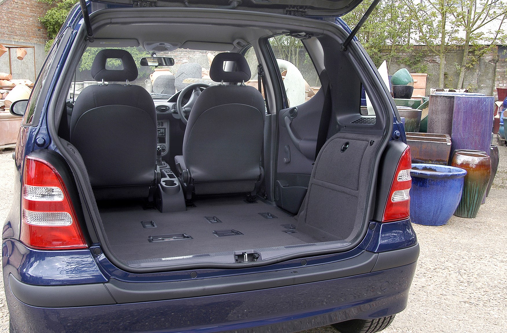 Used Mercedes-Benz A-Class Hatchback (1998 - 2004) boot space ...