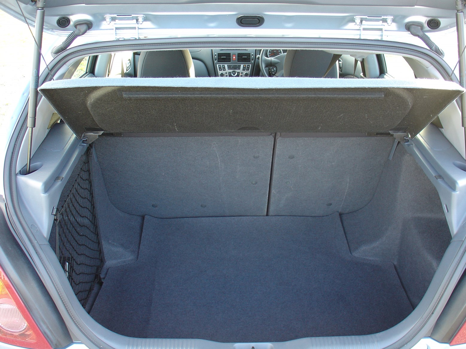 Used Nissan Almera Hatchback (2000 - 2006) boot space & practicality