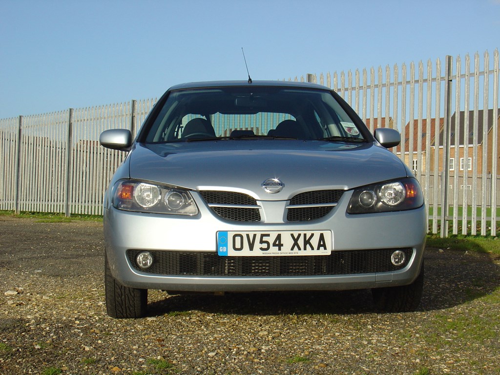 Used Nissan Almera Hatchback (2000 - 2006) boot space & practicality