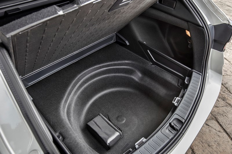 Toyota Corolla Touring Sports (2023) boot space & practicality | Parkers