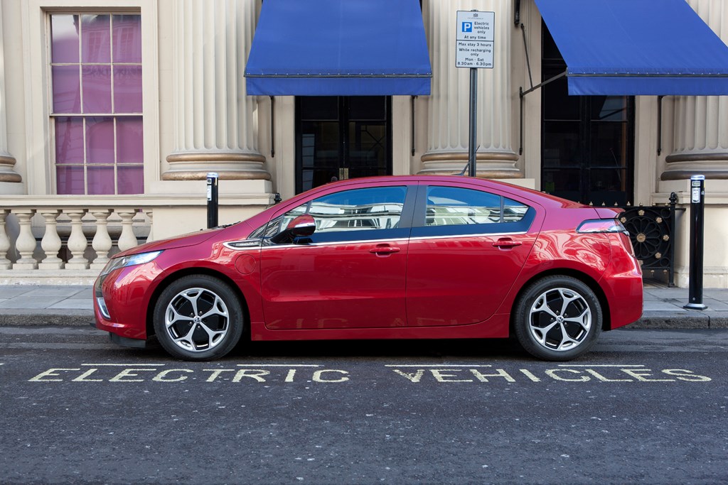 Vauxhall Ampera review and buying guide