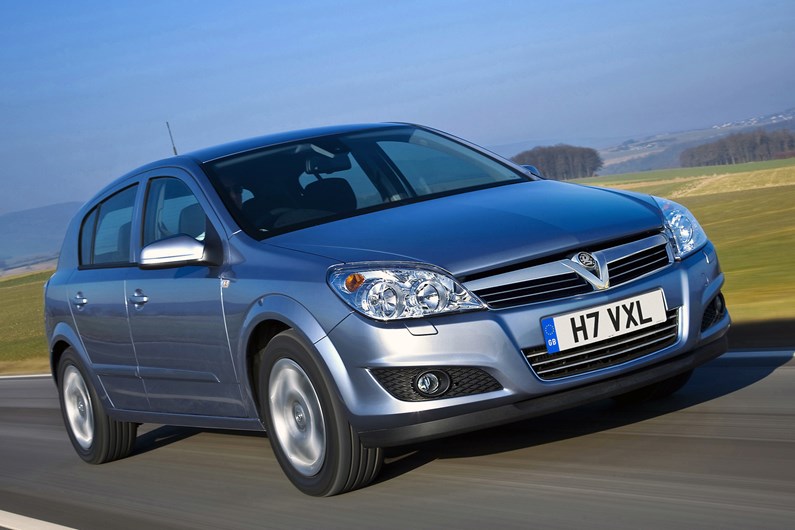 Vauxhall Astra Hatchback (2004 - 2010) specs & dimensions | Parkers