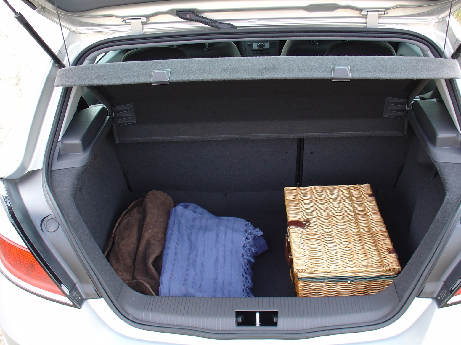 Used Vauxhall Astra Hatchback (2004 - 2010) boot space & practicality